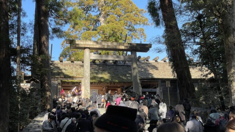 【伊勢神宮・内宮】駐車場の混雑｜時期・時間帯・注意点を徹底解説 | Banzokuの鳥&旅ブログ