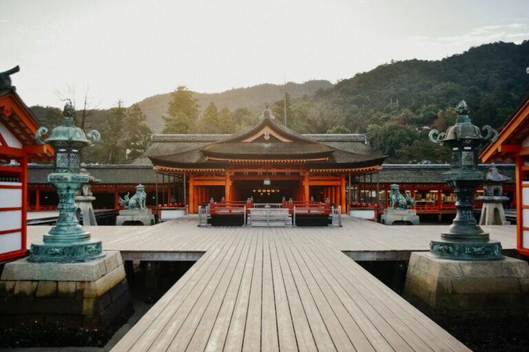 厳島神社の混雑状況｜時期・時間帯・場所などを徹底解説 | Banzokuの鳥&旅ブログ